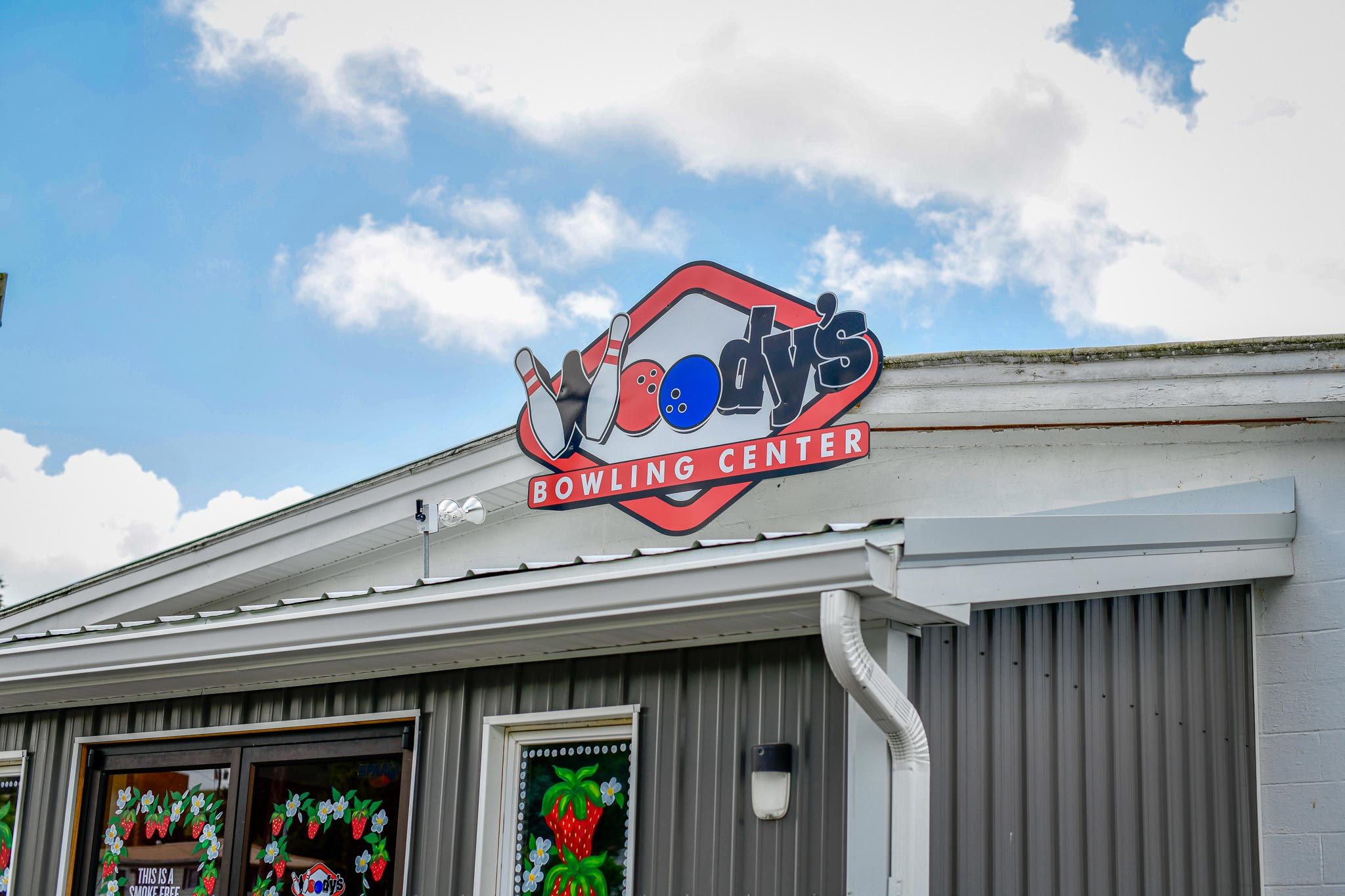 Iconic community bowling alley blends retro charm and tech advances ...